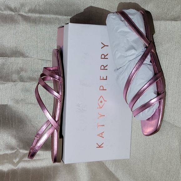 Katy Perry Collections | Shoes | Katy Perry Bondie Flat Sandals In ...